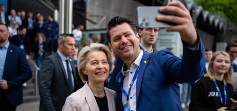 Europawahlkampf startet mit Kommissionspräsidentin Ursula von der Leyen ...